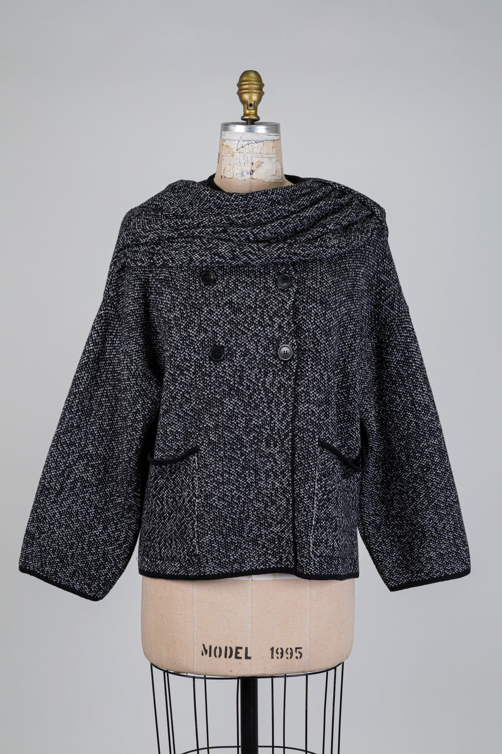 Millinery knit jacket with integrated scarf (S) – VERYSMART